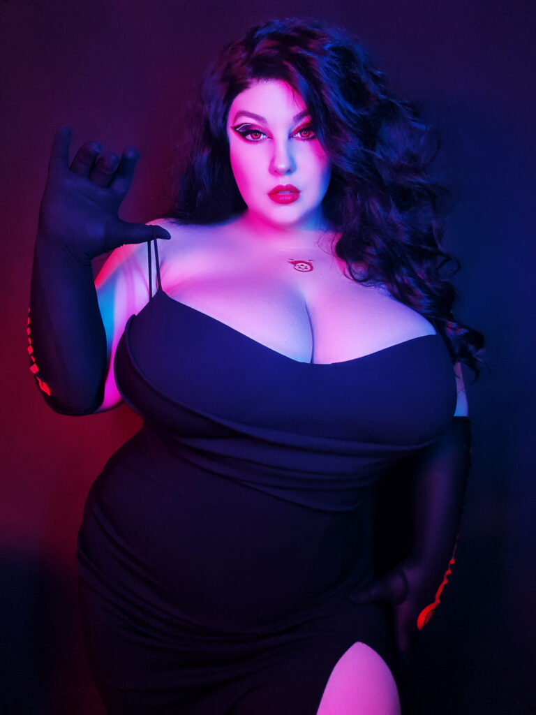 Lust – Cosplay Selfies – Multifluffyness